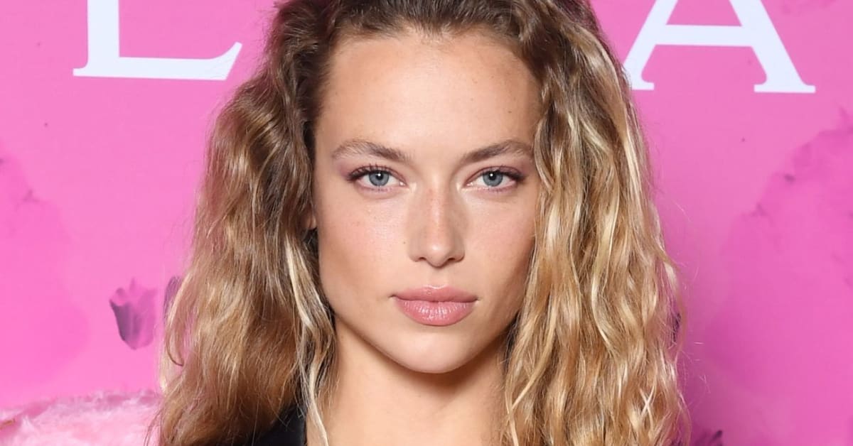 Hannah Ferguson Sizzles in Tiny Black Cut-Out Bikini on Instagram ...
