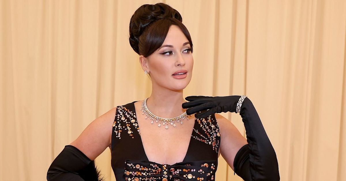 Kacey Musgraves Is the Latest Celebrity to Rock a Glam Goth-Inspired ...