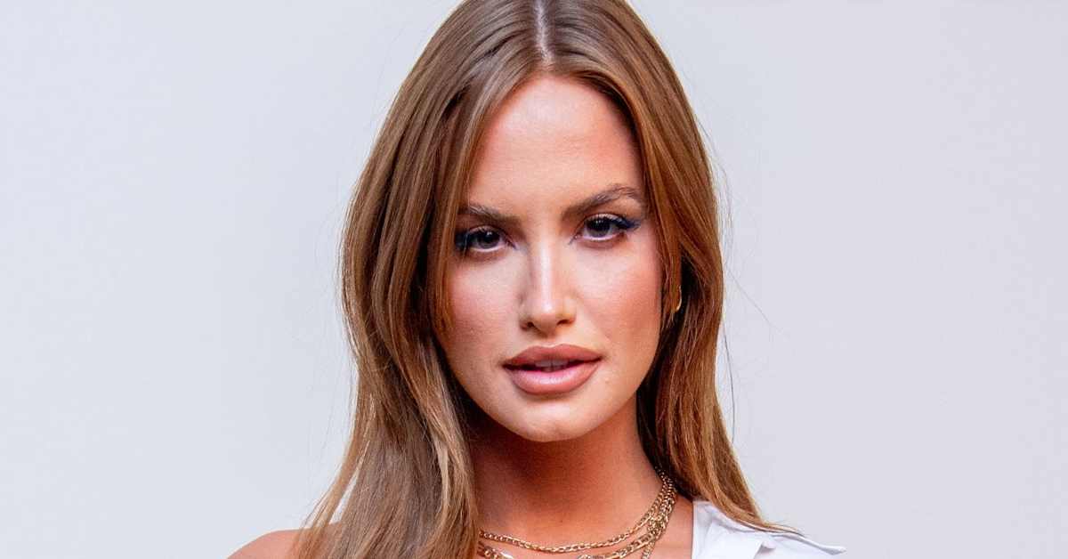 SI Swimsuit Model Haley Kalil Channels Cindy Crawford’s Iconic ’90s ...