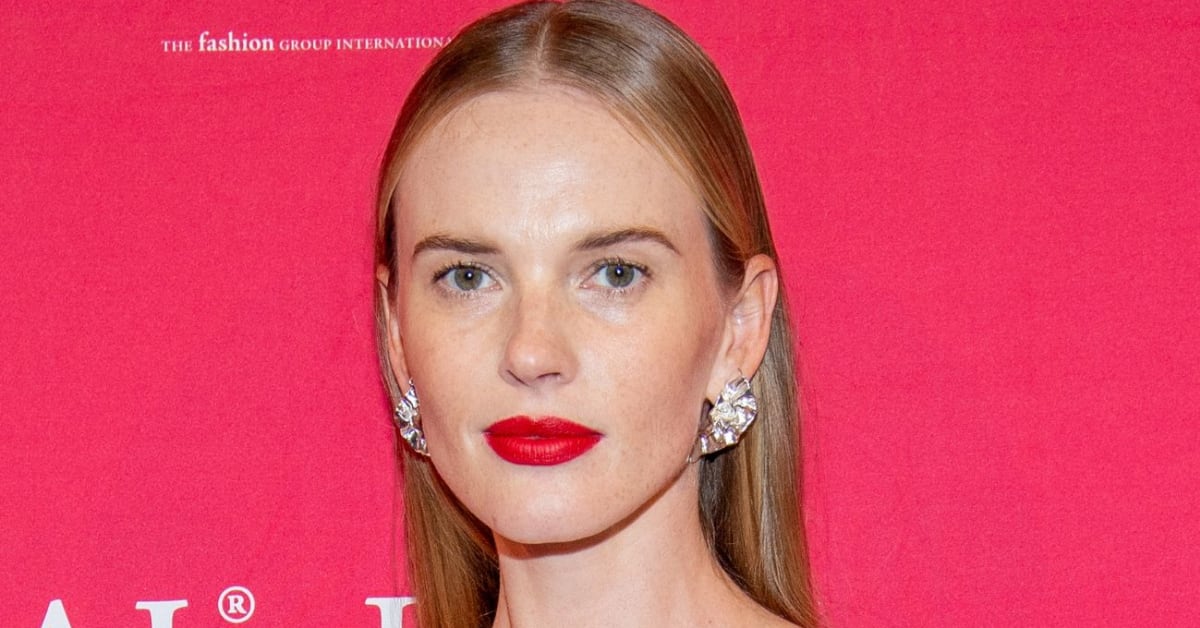 Supermodel Anne V Strips Down for Outstanding Black-and-White Portrait ...