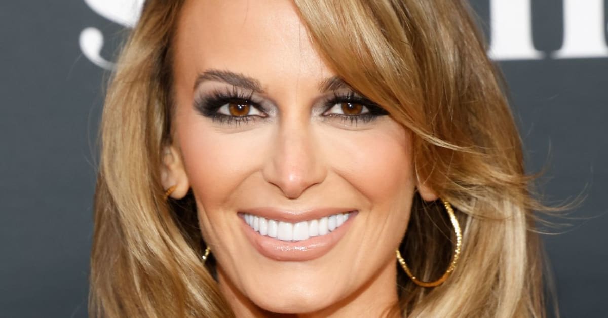 Jena Sims Shares Adorable Bumpdate in Two-Piece Zebra Print Swimsuit ...