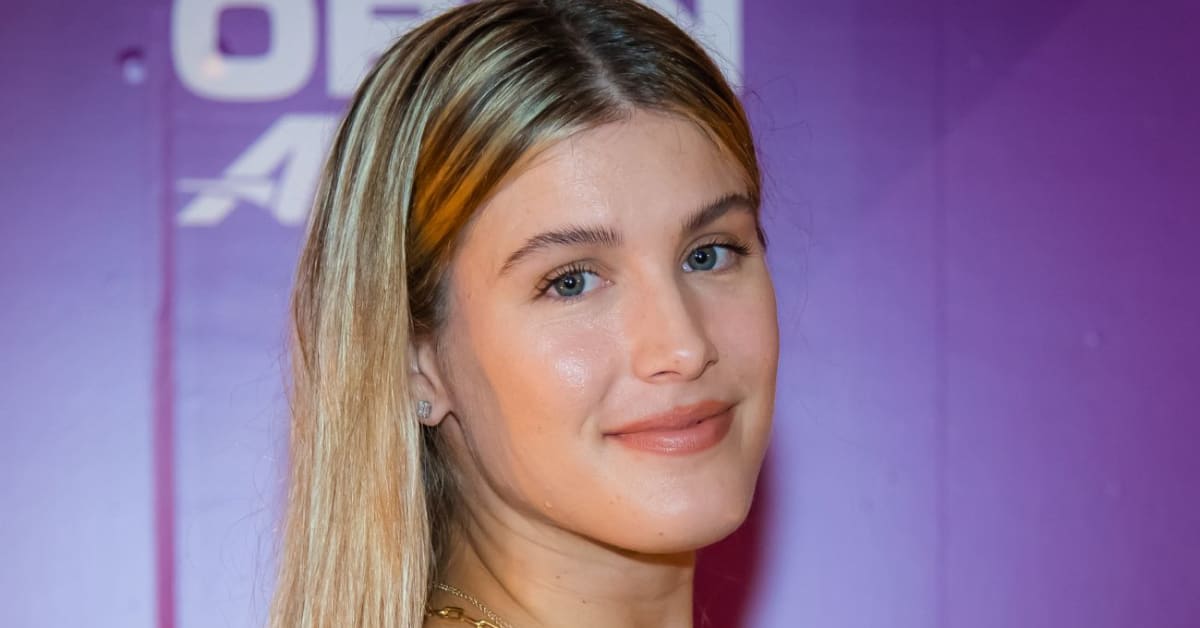Genie Bouchard Shows Off Toned Abs in Vacation Photos From Turks and ...
