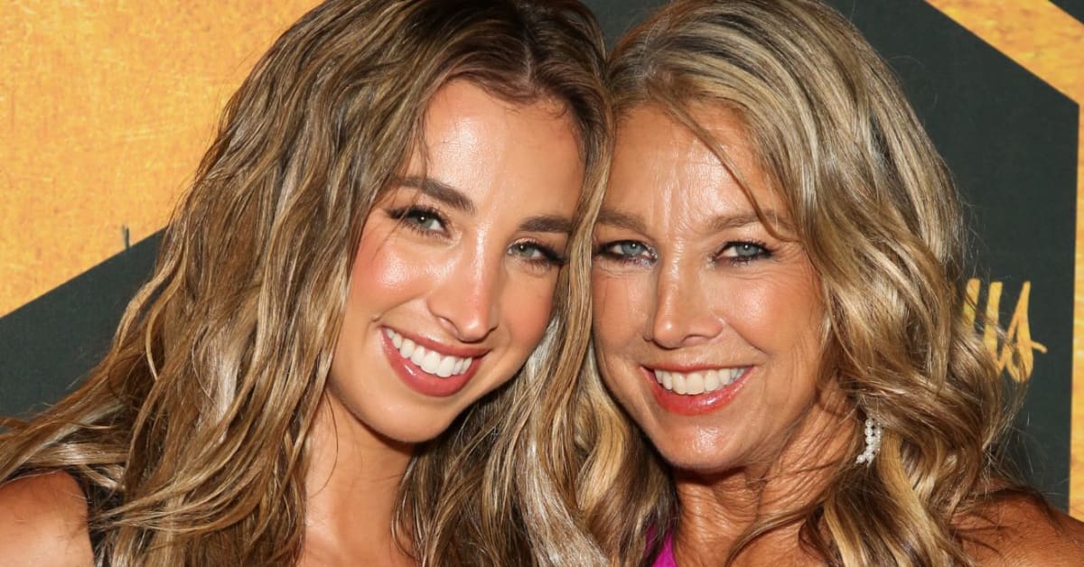 Katie Austin Recreates Denise Austin’s Blue Leotard Workout Fit From ...