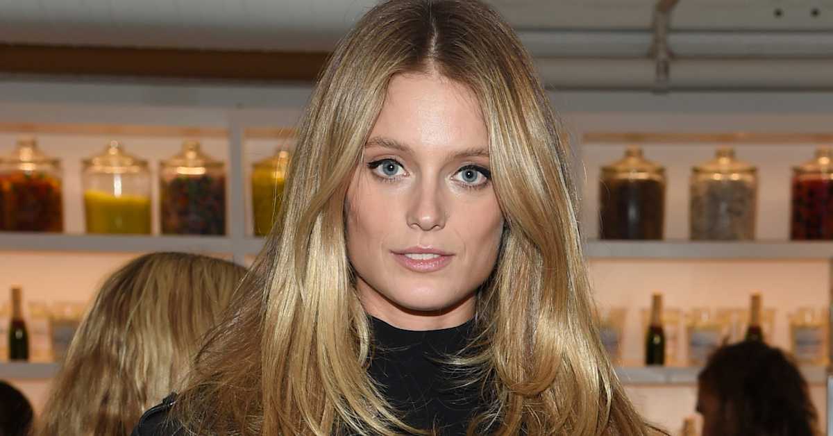 Kate Bock’s Game Day Outfit Is As Simple and As Fabulous As It Gets ...