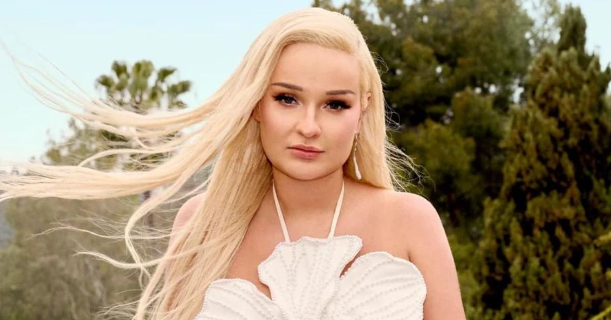 2023 SI Swimsuit Cover Model Kim Petras Says Posing for the Issue Provided ‘Huge Confidence ...